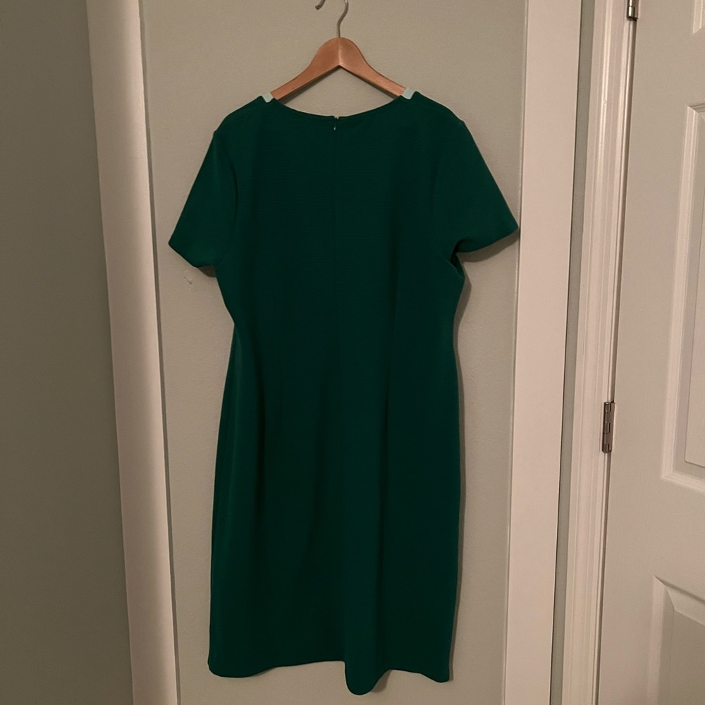 Boden Ruth Ottoman Shift Scallop Dress In Forrest. Si… - Gem